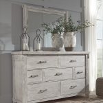 Stylish Mirrors - Reflect Your Style with Ashley Furniture