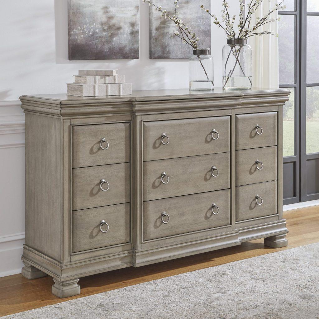 Dressers - Stylish Storage Solutions for Your Bedroom | Ashleys